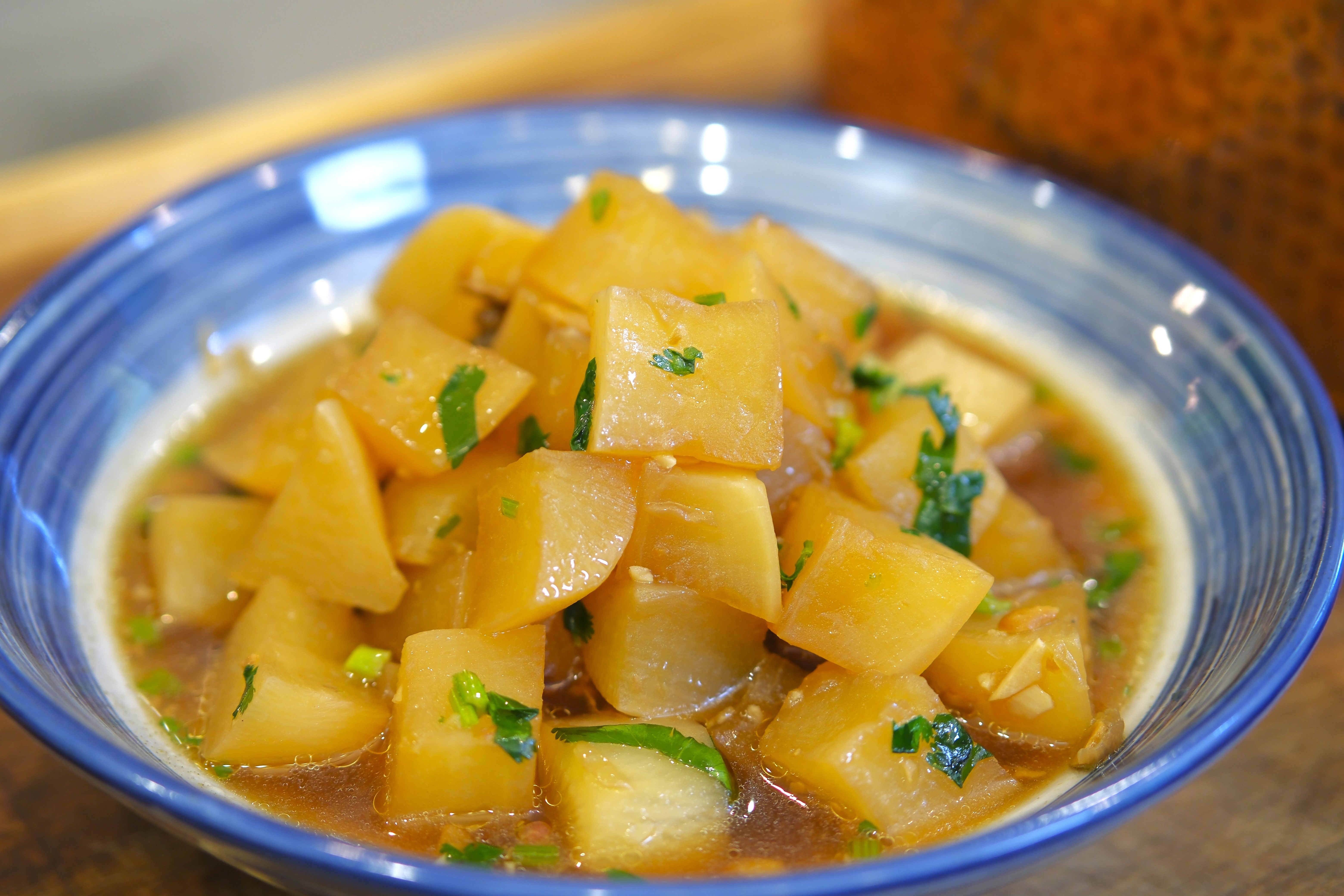 Chinese Soy Sauce Braised Radish (酱油煨萝卜) – Curated Kitchenware