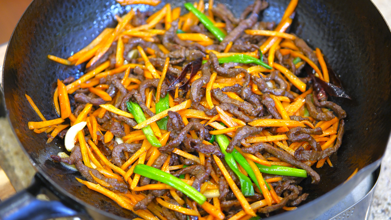 Chinese Home-cooked Beef and Carrot Stir-fry Recipe – Curated Kitchenware